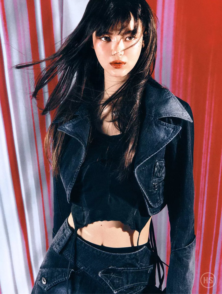 인스티즈 on Twitter: "[정보/소식] 뉴진스 HIGHSNOBIETY 화보 사진 (링크에 더있어요👉) https://instiz.net/name_enter ...