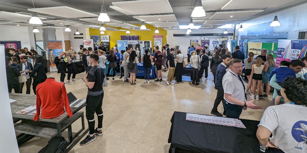 Home - The Roundhill Academy