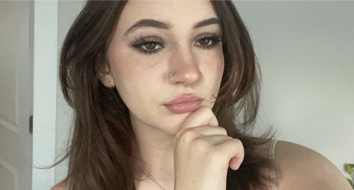 abi on Twitter: "my official twitter debut… hellooooo"