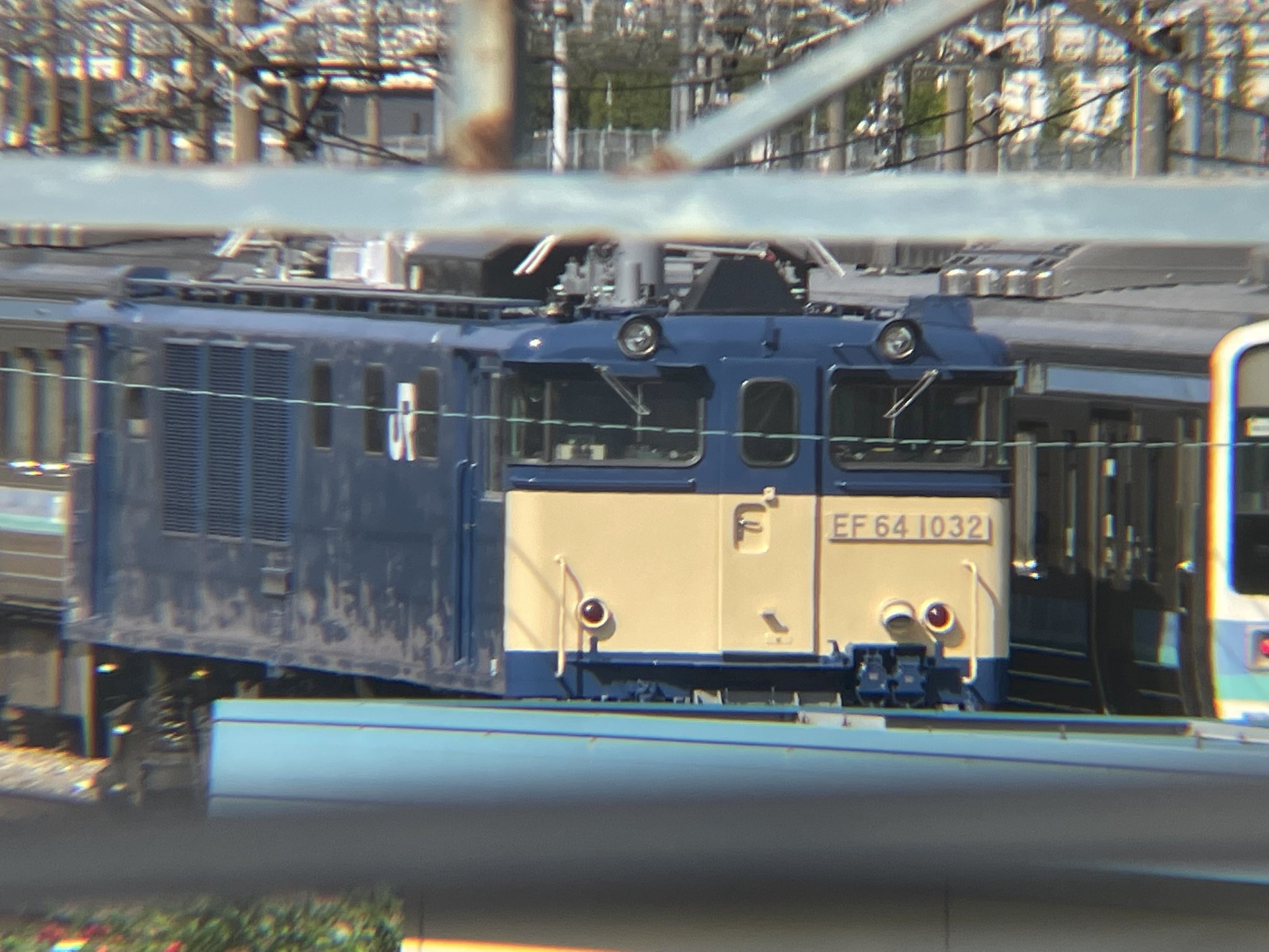 Viewビュー on Twitter: "長野総合車両センター5/27 ・EF64-1032が久々に長野総合車両センターまで足を運んで、配給の出番待ちをしていました。 ・211系ﾀｶA3編成は ...