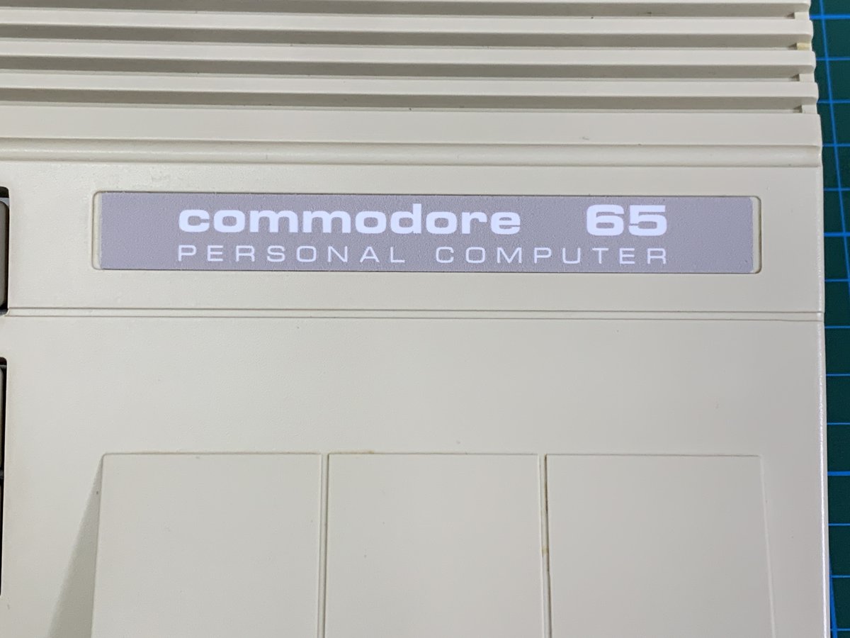 Santo Nucifora 🇨🇦 on Twitter: "Dug out the Commodore 65 after getting some #Commodore65 badges ...