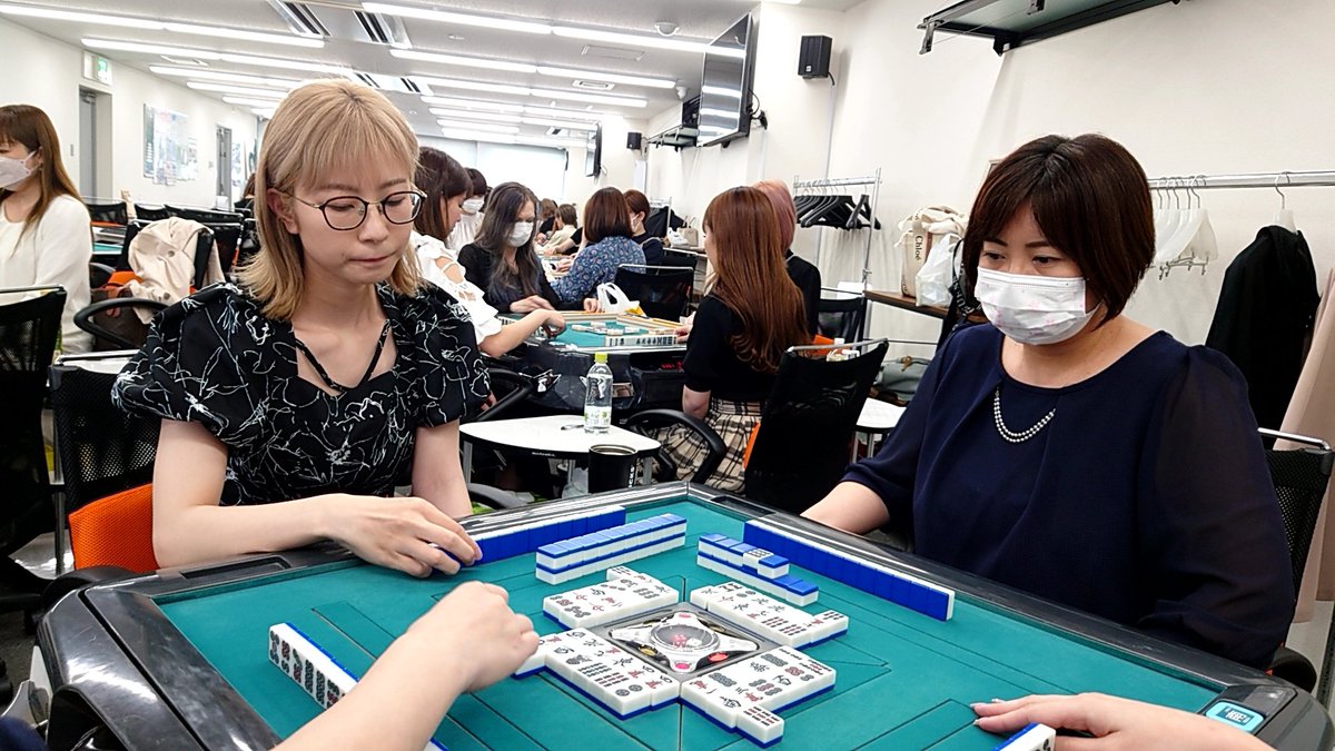 日本プロ麻雀連盟 On Twitter 女流桜花c1リーグ 10卓左から 内田みこ、平岡理恵 さくら美緒、王政芳 日本プロ麻雀連盟 女流桜花