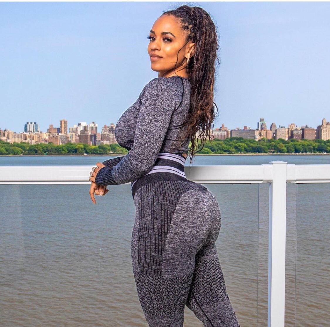 Melyssa Ford Twitter Pics