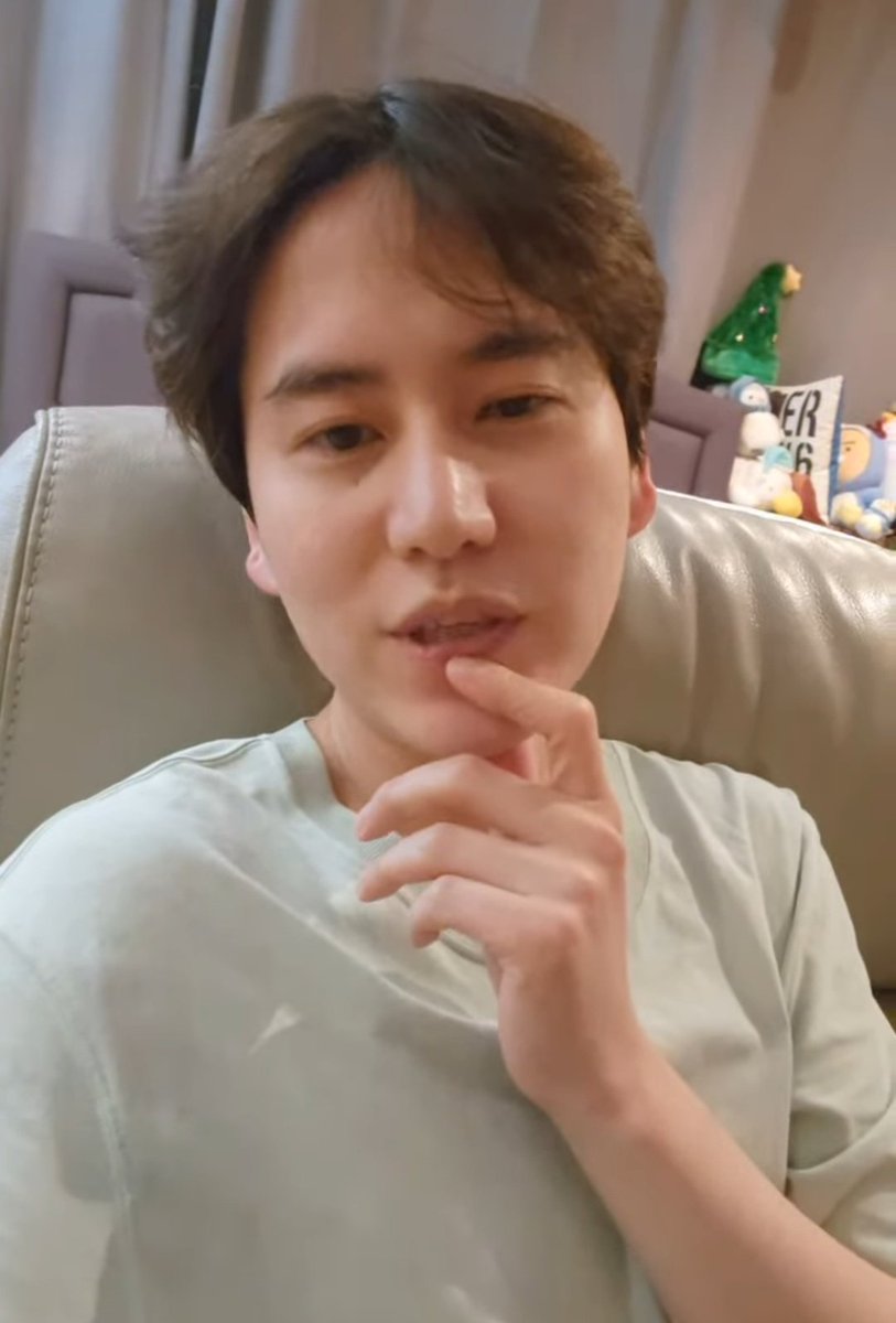 𝖈𝖐𝖍88 ️ ️ ️ on Twitter: "Kyuhyun bareface and his forehead so asfghkl 😭🤧🥲"