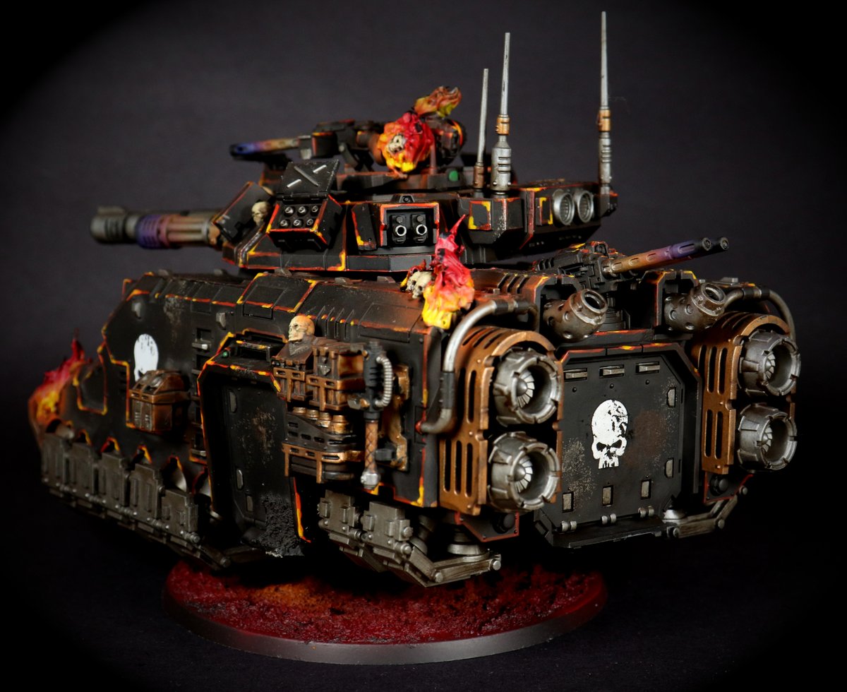 Warhammer 40K on Twitter: "Legion of the Damned Repulsor Executioner by SPE825x"