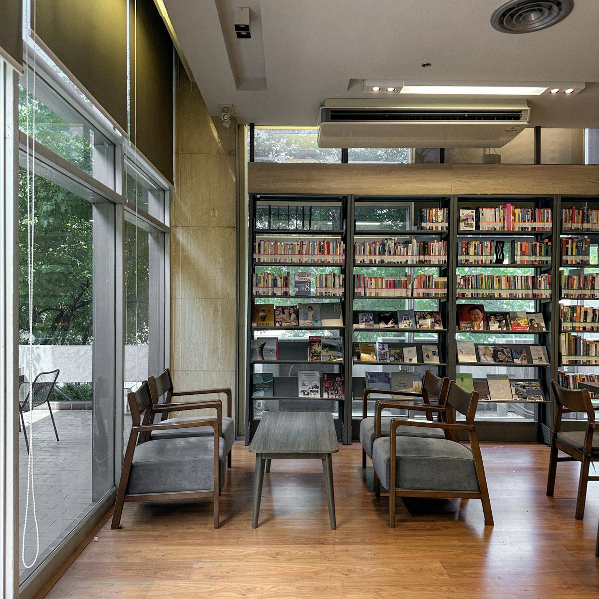 bjaunt anywhere 🐾 on Twitter: "ThinkLab Creative Space and Cafe : ทนกระแสฮิตฮ็อตมินต์ช็อกไม่ไหว ...