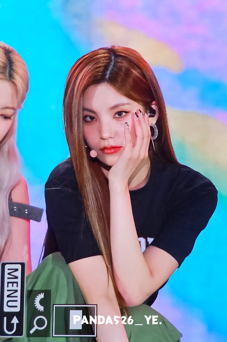 yu rt bot ≷ on Twitter: "RT @Panda526_YE: 𝟐𝟑𝟎𝟓𝟐𝟕 드림콘서트ᥫᩣ #있지 #ITZY #예지 #YEJI #DREAMCONCERT #드림콘서트"