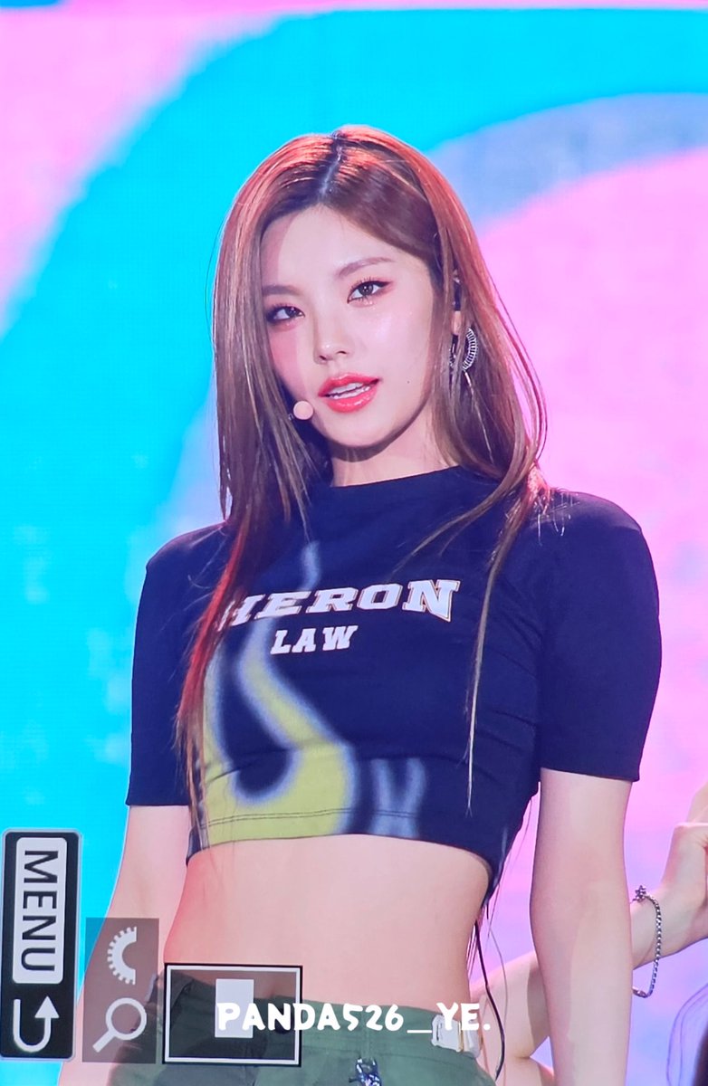 yu rt bot ≷ on Twitter: "RT @Panda526_YE: 𝟐𝟑𝟎𝟓𝟐𝟕 드림콘서트ᥫᩣ #있지 #ITZY #예지 #YEJI #DREAMCONCERT #드림콘서트"