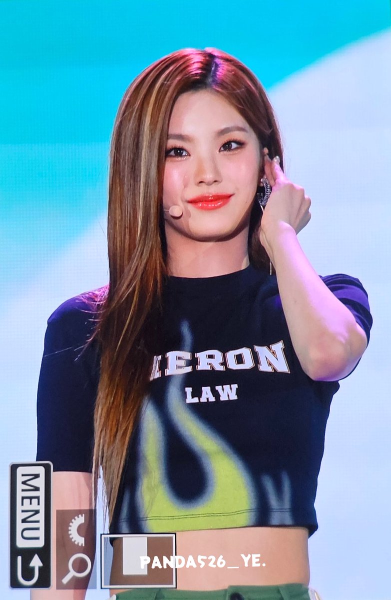 yu rt bot ≷ on Twitter: "RT @Panda526_YE: 𝟐𝟑𝟎𝟓𝟐𝟕 드림콘서트ᥫᩣ #있지 #ITZY #예지 #YEJI #DREAMCONCERT #드림콘서트"