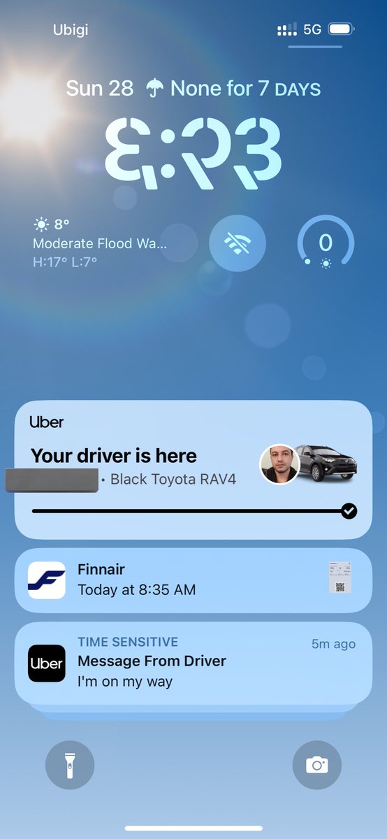 Prathan on Twitter: "Live Activities 🤩 เมื่อไหร่ แอปแถวบ้านจะมีบ้าง"