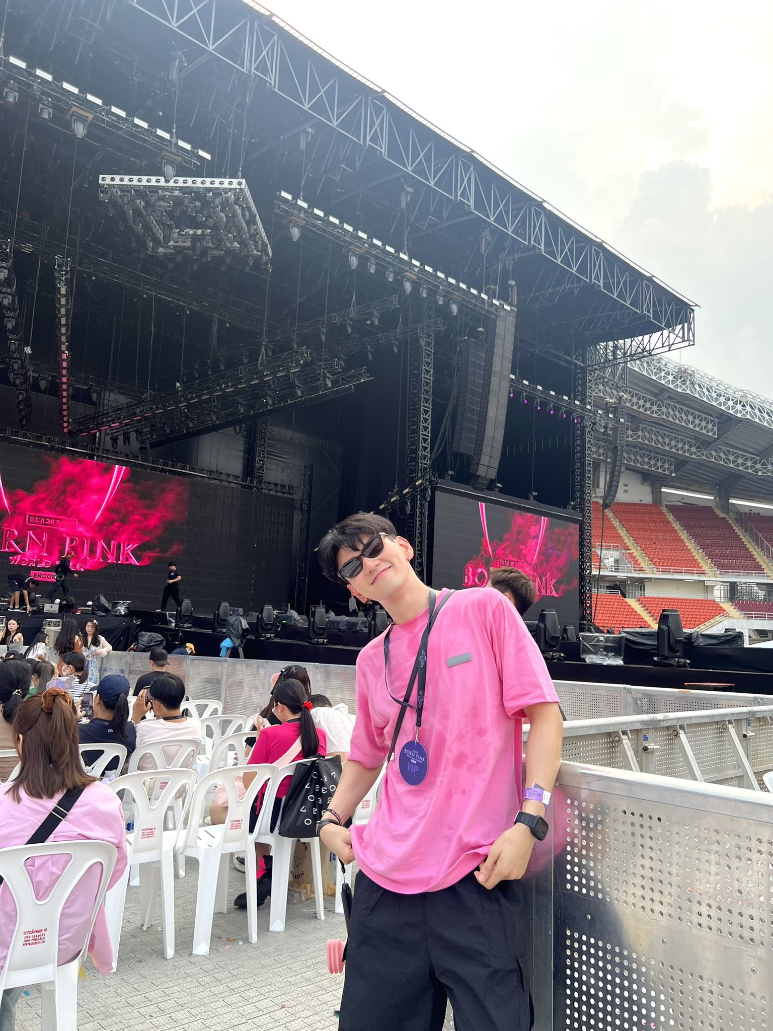 MIKE CHINNARAT (@mmikesiri) / Twitter