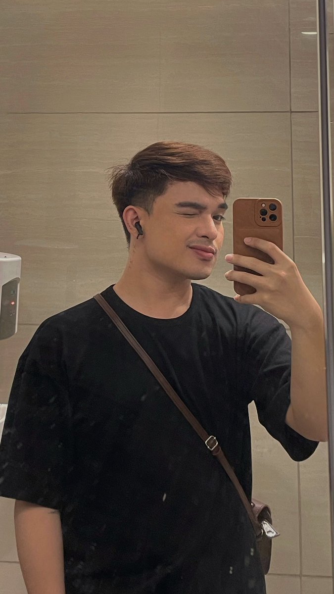 aj pacheco on Twitter: "pogi points"