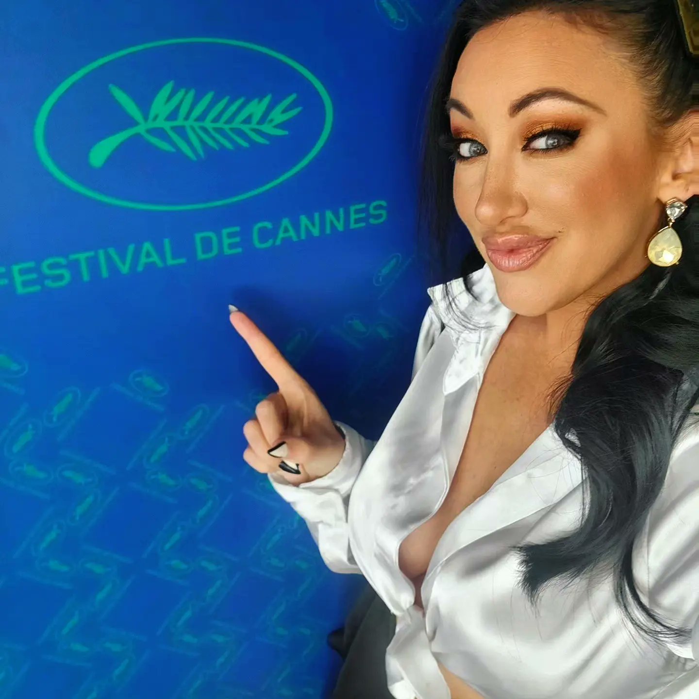 Devanny Pinn on Twitter: "Back from my adventures at @Festival_Cannes ! Tons of fun photos to ...