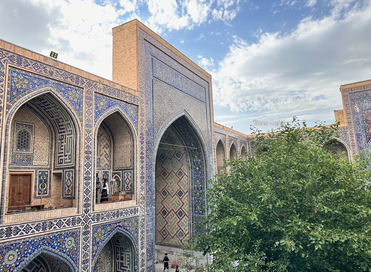 The Madrasas ( educational institutions) of Ulugh Beg On the facade of ...