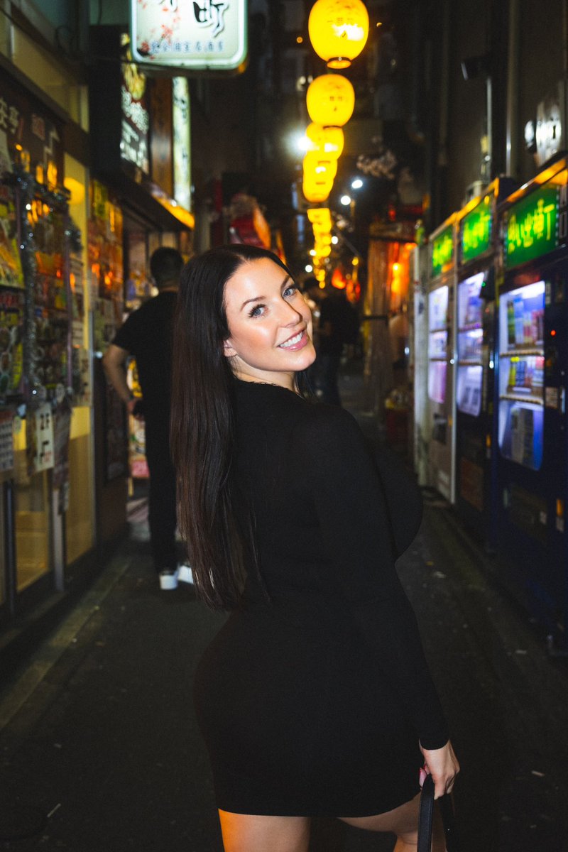Angela White On Twitter Rt Angelawhite I Love Tokyo 🇯🇵