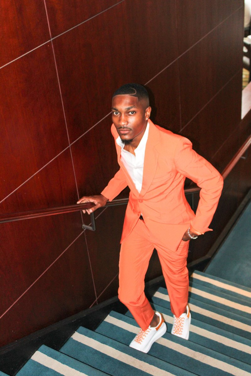 Devante' on Twitter: "😮‍💨"