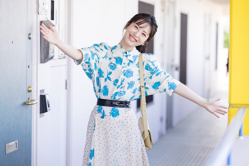 GirlsNews 新着ニュース on Twitter: "RT @GirlsNewsTV: 【話題の記事】浜辺美波、おめかしして出かける先はデート!? ロッテ「ACUO」新CMが6月より ...