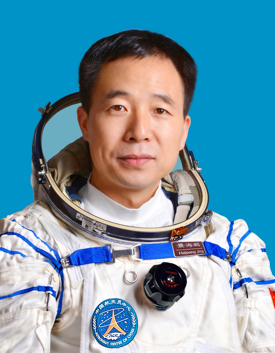 China Xinhua News on Twitter: "China unveils Shenzhou-16 crew for space station mission: - Jing ...