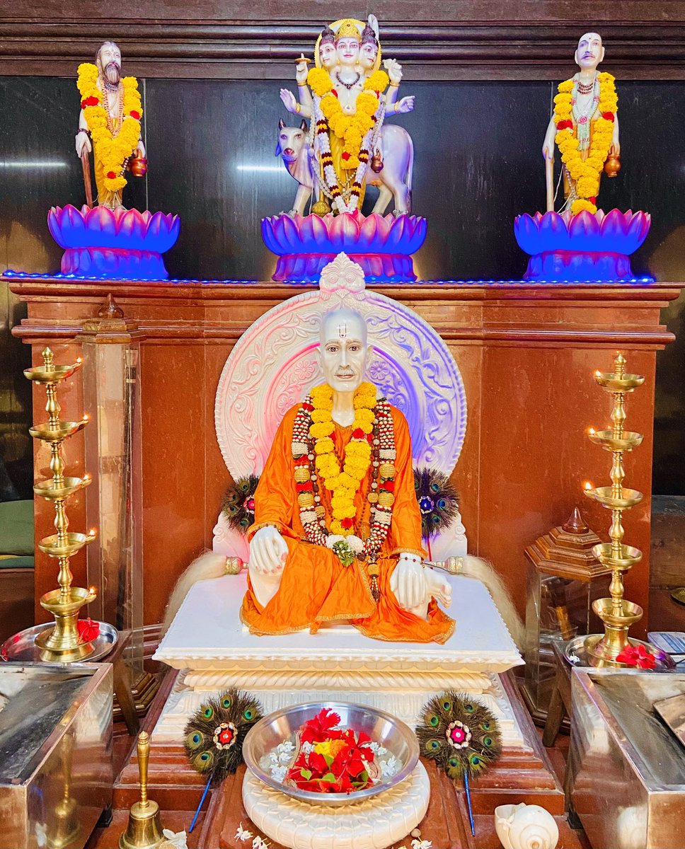 Sadguru Brahmeshanand Acharya Swamiji on Twitter: "Offered prayers at Sadguru Sadanandacharya ...