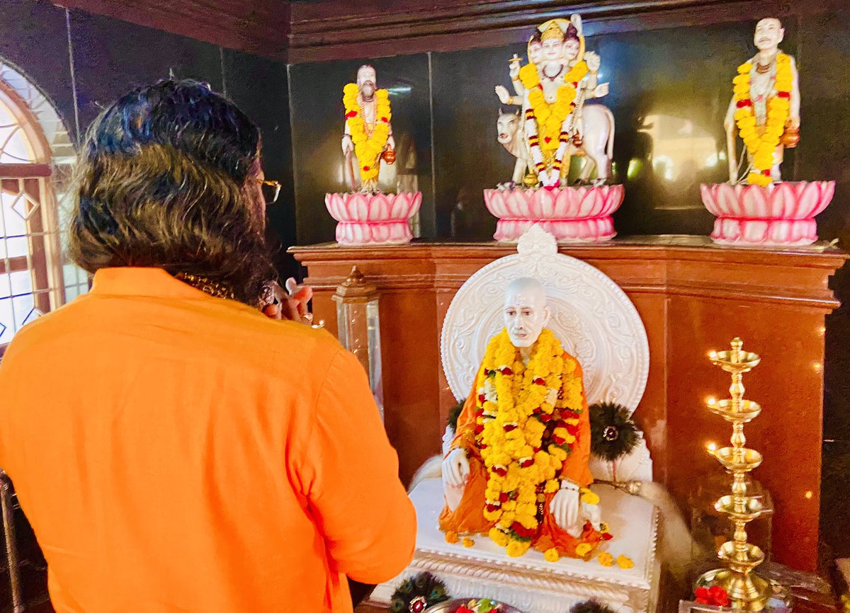 Sadguru Brahmeshanand Acharya Swamiji on Twitter: "Offered prayers at Sadguru Sadanandacharya ...
