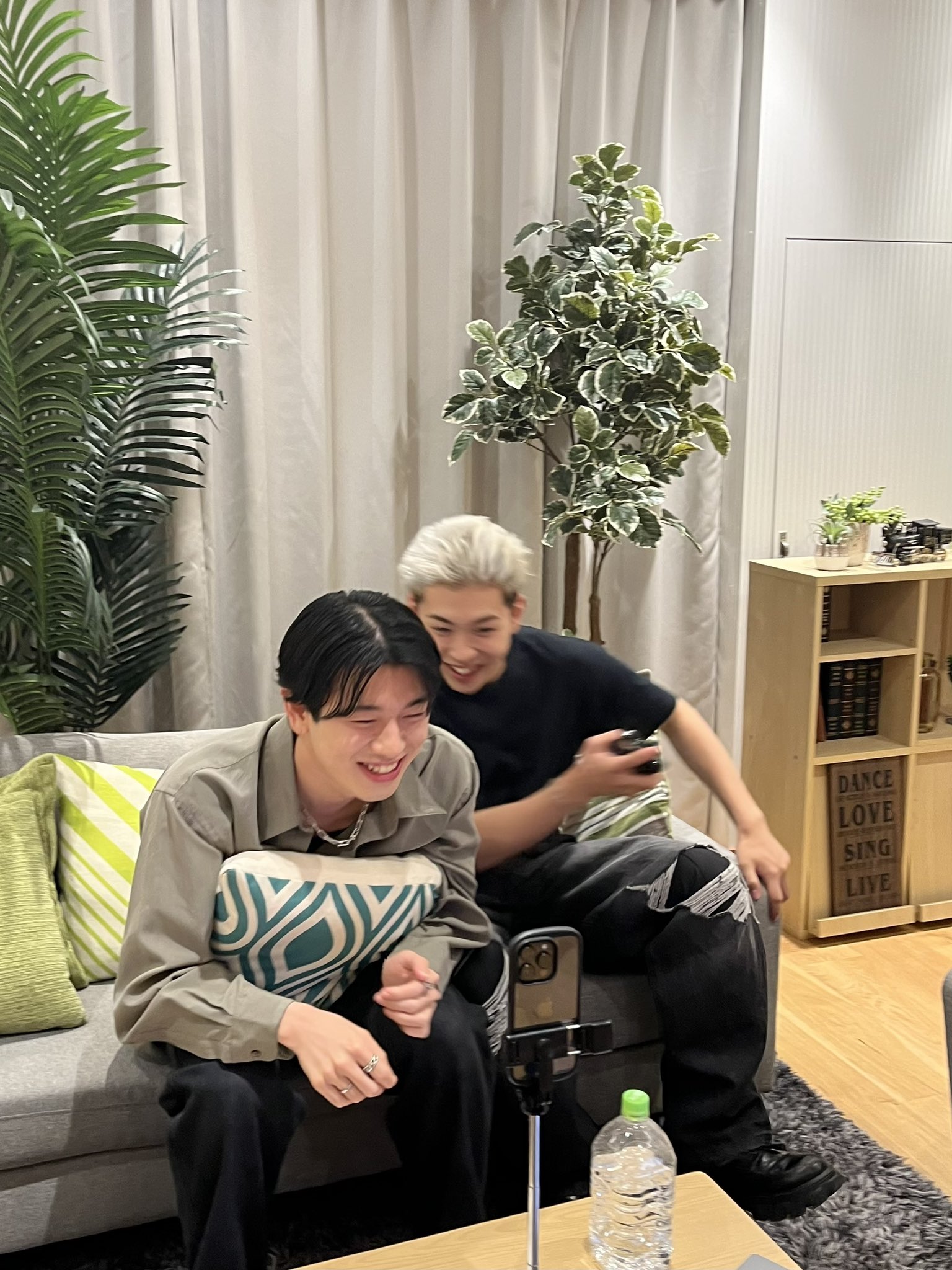 THE JET BOY BANGERZ【公式】 on Twitter: "【 From STAFF 】 乱入 #TJBB 🫣🫣 ( #ジェットバトル 期間の #石川晃多 のソロ配信に映ろうと ...