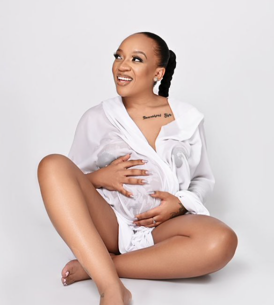 ZAlebs on Twitter: "This is how Thando Thabethe addressed the recent rumours of being pregnant ...