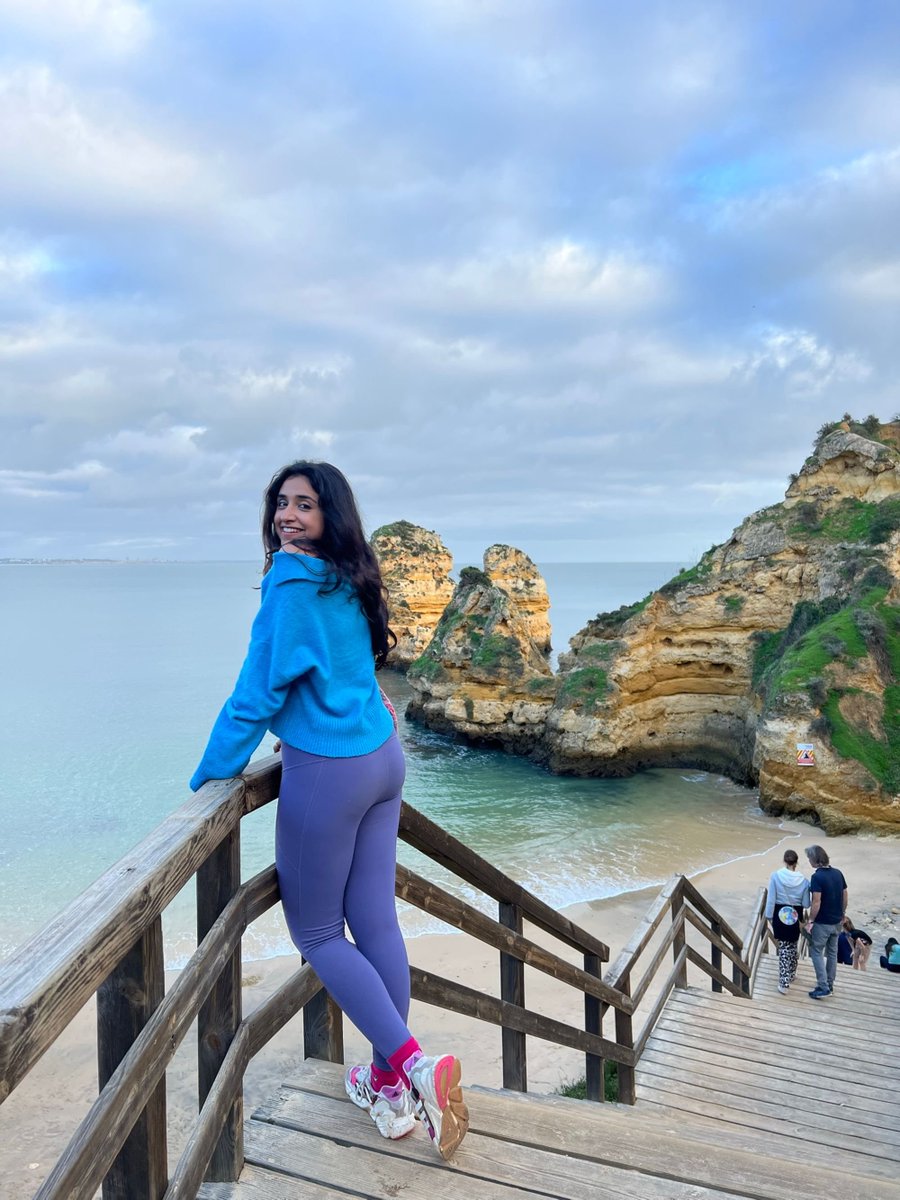 BROKE but want to TRAVEL?? Here’s how I did it, and you can too! - Thread from Aakanksha Monga ...