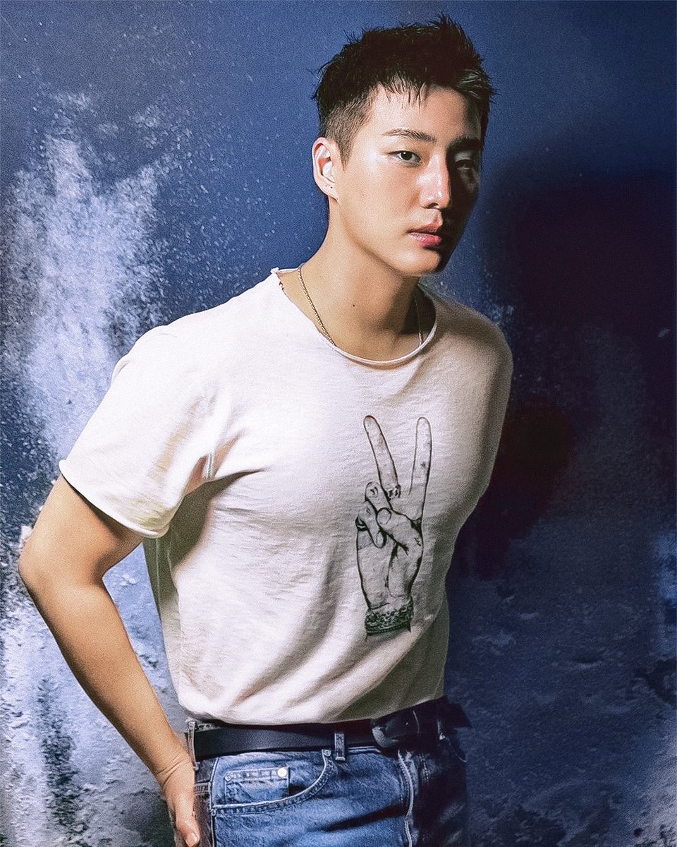 이언 on Twitter: "RT @youngone0_1: #영케이 #YoungK #DAY6 https://bit.ly/3oz67k8 https://bit.ly/3MZomZy"