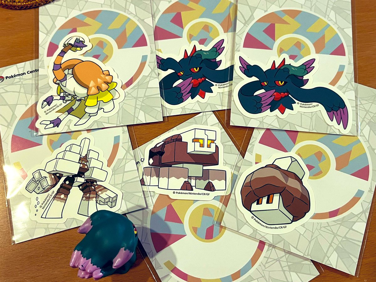 「甥っ子がポケセン土産にSVステッカー買ってきてくれました」|ありがひとし🌇のイラスト
