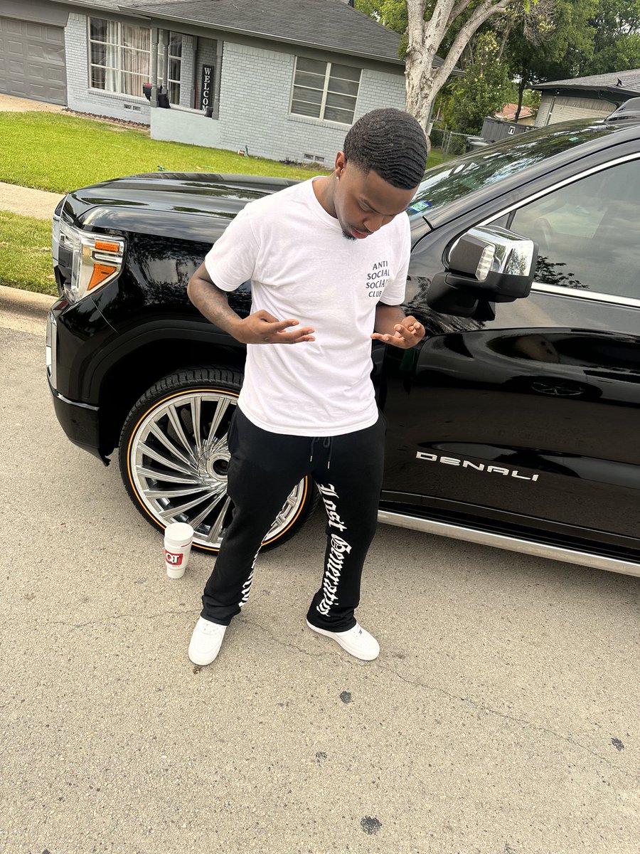 1of1 π₯·πΎπ On Twitter Niggas Talking Krazy But Could Never Outdo My Jr π€£π΅βπ«