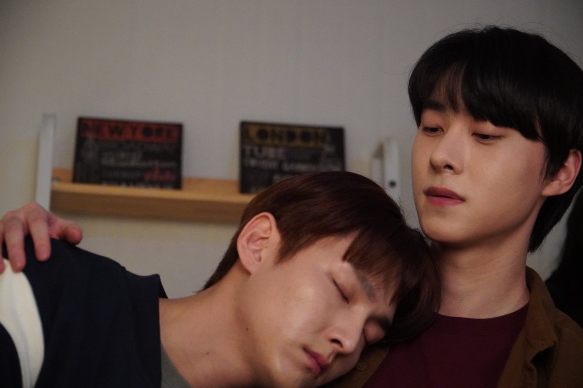 테라핀 웹툰 on Twitter: "📺 스타스트럭 오픈 알리미 📺 스틸컷..이 공기..분위기..습도..온도.. 👄💕 모든 게 완벽해..너무 맛있다.. ‿ 🔗#해븐리 ...