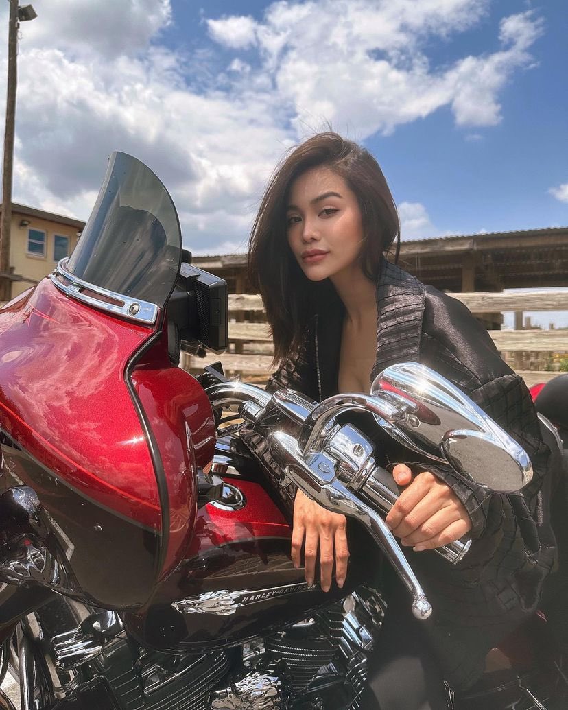 IIAMPZ📷•(ADM~EngfaDOM) on Twitter: "[Engfa Insta] ขอไปด้วยได้มุ้ยย🏍️ #อิงฟ้ามหาชน #EngfaWaraha"