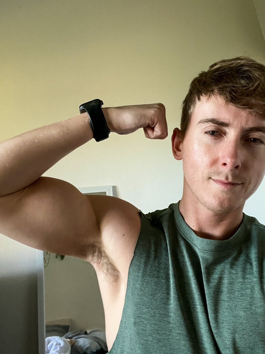 FINDOM WORLD RT ♻️ on Twitter: "RT @shortaussieboy: How good is a sub funded life 🤑 DM’s are ...