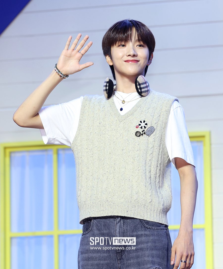 인스티즈 on Twitter: "[정보/소식] 보이넥스트도어 최장신 막내 운학 기사사진 https://instiz.net/name_enter/87968714…"