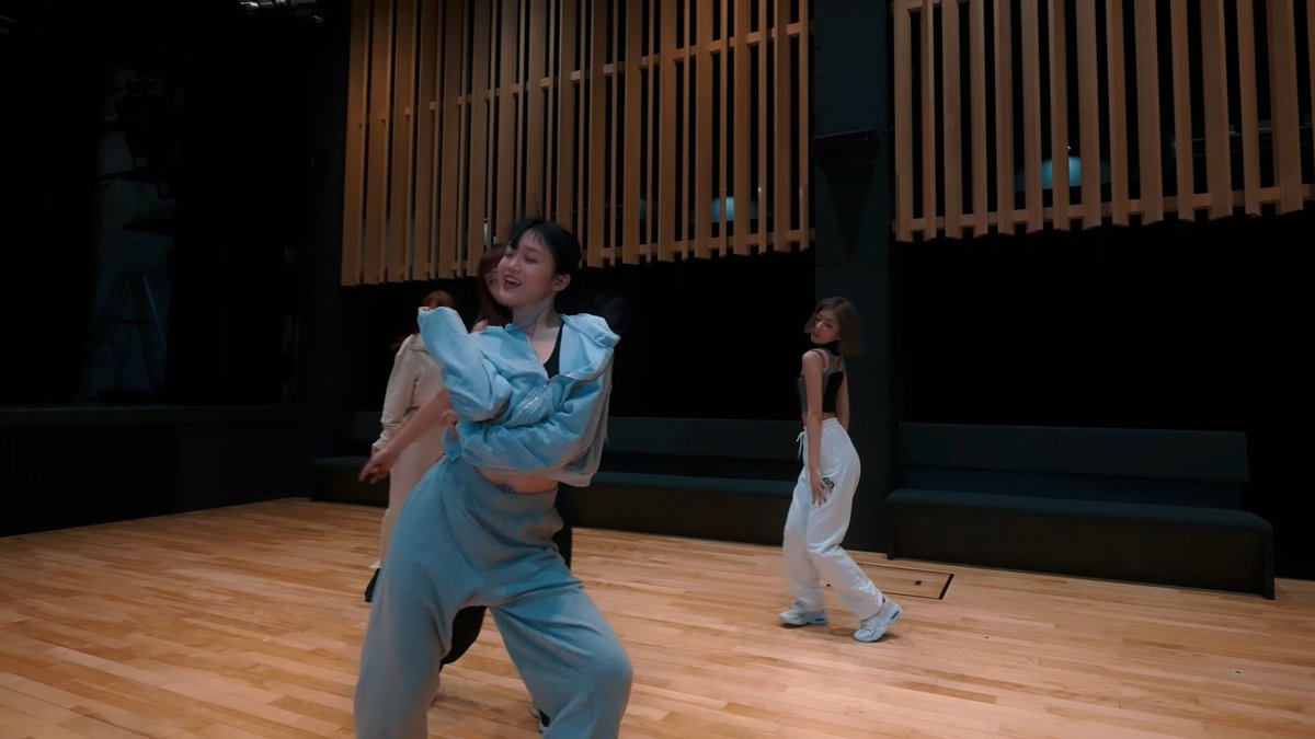 OneFive_Cute97「1 」@fifth on Twitter: "Watching Soyo's dance is always so beautiful 🥰💜 #OneFive # ...