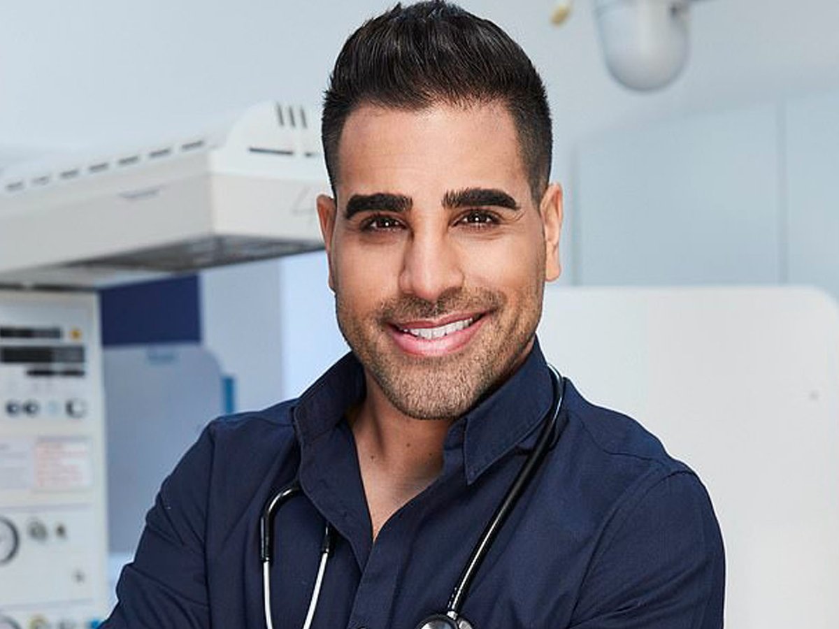 Daily Mail Online on Twitter: "Dr. Ranj Singh issues statement after photo of himself with ...