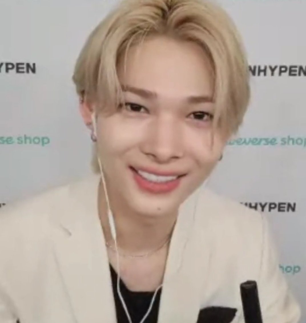 aki 𓅭 on Twitter: "op asked ni-ki to draw something, and they'll get a tattoo of it. 🐥: so if i ...