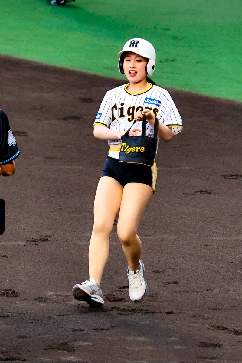 大阪 虎之介 𝑻𝒐𝒓𝒂𝒏𝒐𝒔𝒖𝒌𝒆 𝑶𝒔𝒂𝒌𝒂 On Twitter 2023年5月26日 阪神タイガース 甲子園球場 タイガースガールズ ボールガール Yui Ayana