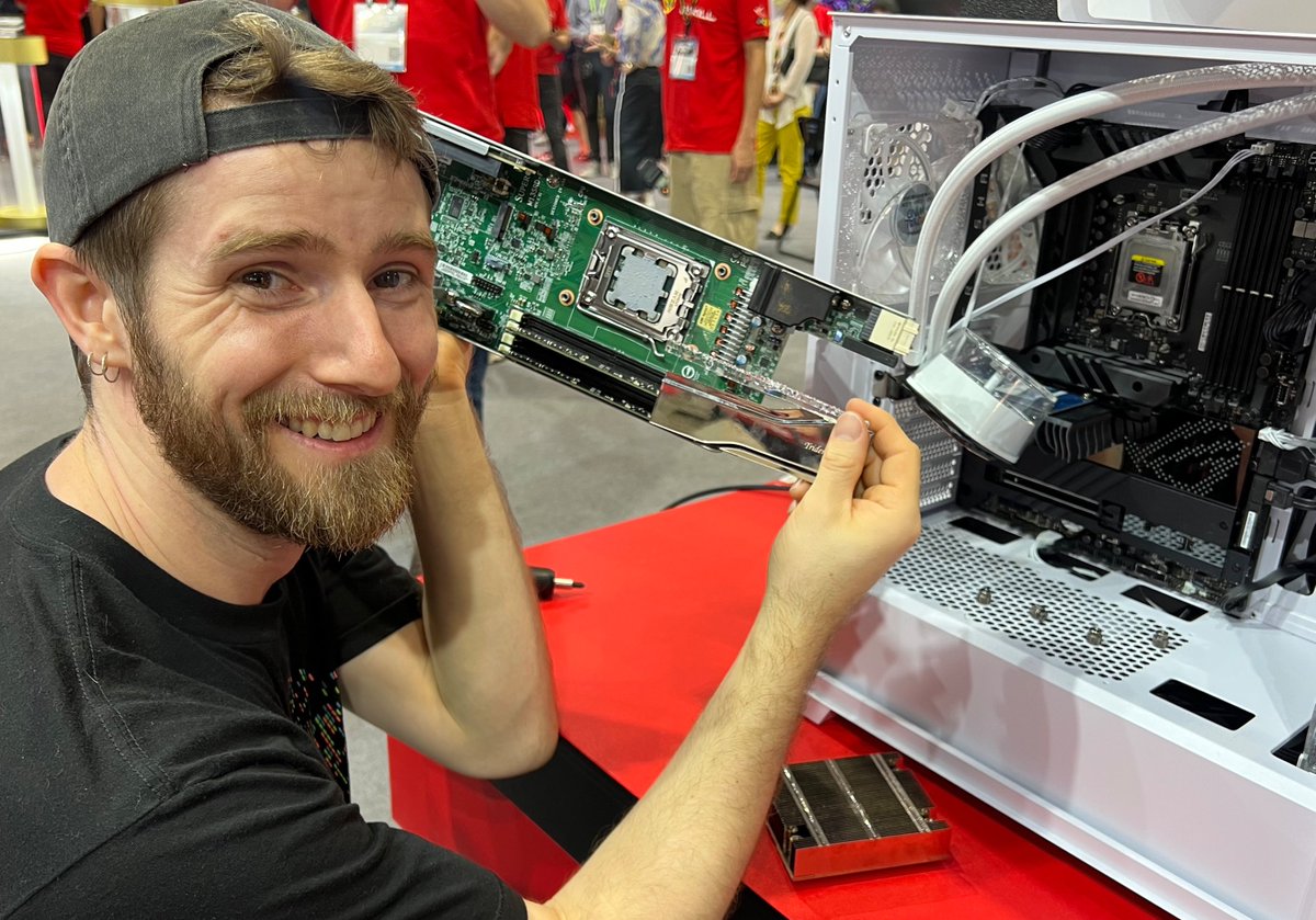 Linus Tech Tips on Twitter: "Day 2 of Computex: we went and stole a CPU and RAM from the G.Skill ...