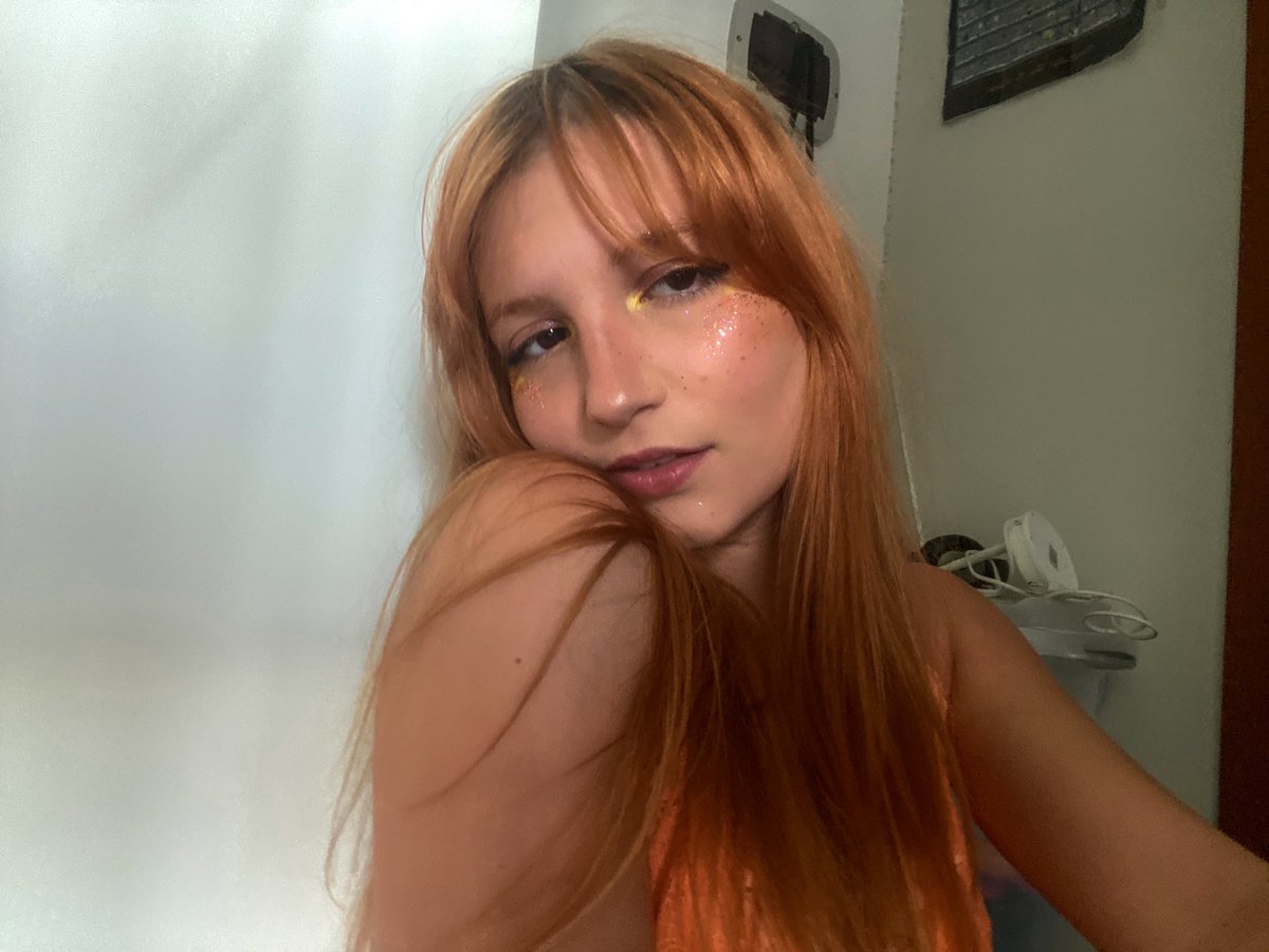 sofia sofia 2 on Twitter: "boa tarde querido tuiter estou postando fotos"