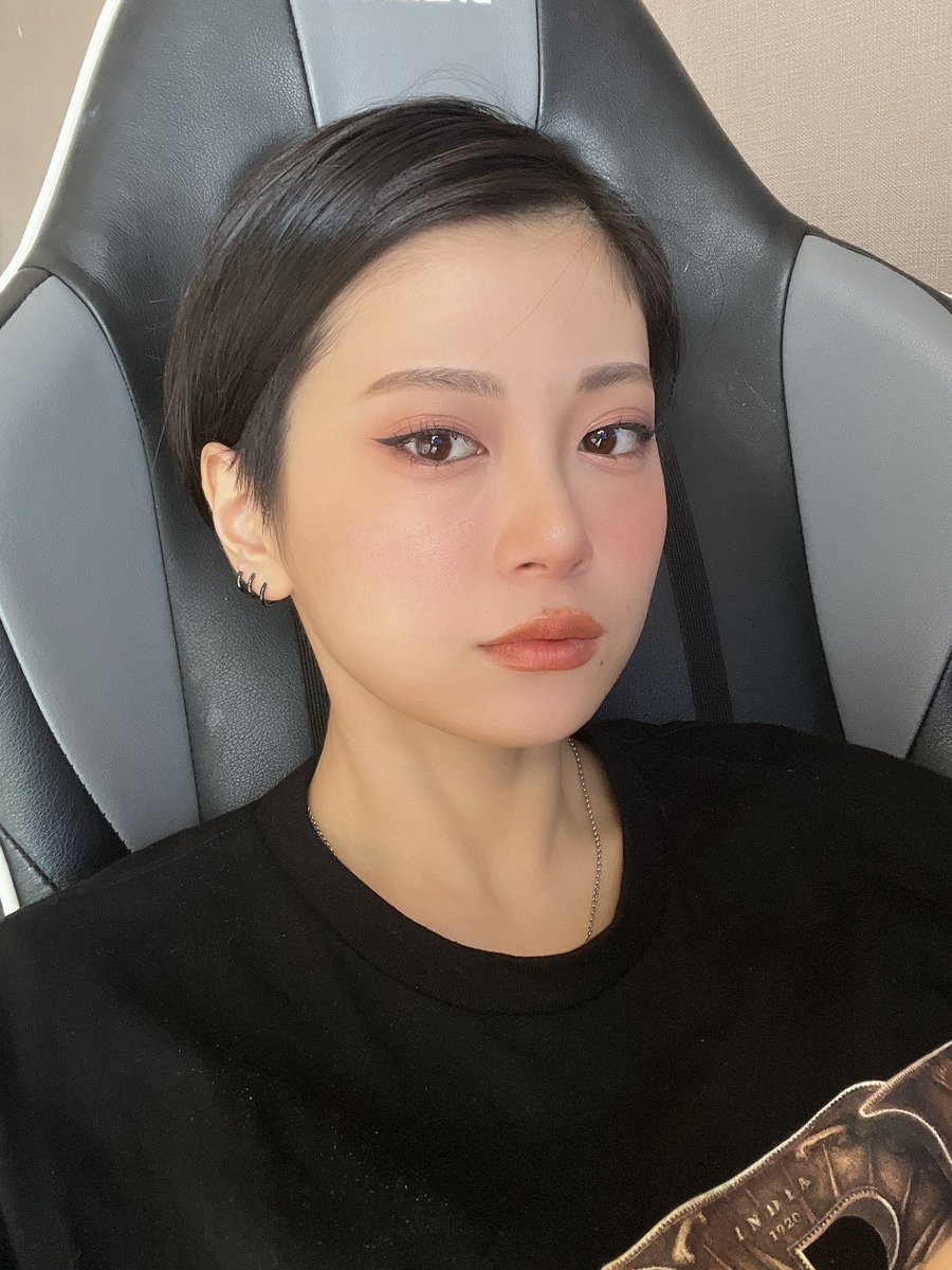 RaMu on Twitter: "自撮りしたらクシャミ出たしん😔"