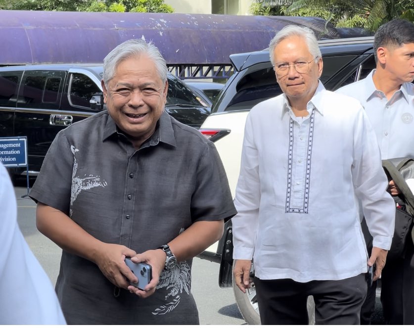 Jacque Manabat on Twitter: "DOTr Sec Jamie Bautista arrives with incoming LTO OIC Hector ...