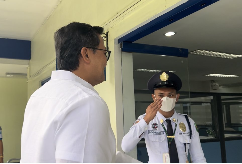 Jacque Manabat on Twitter: "DOTr Sec Jamie Bautista arrives with incoming LTO OIC Hector ...