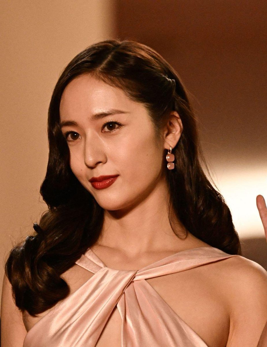 Update KGirls on Twitter: "Artistas mais comentados durante o Film Festival de Cannes: #1 JENNIE ...