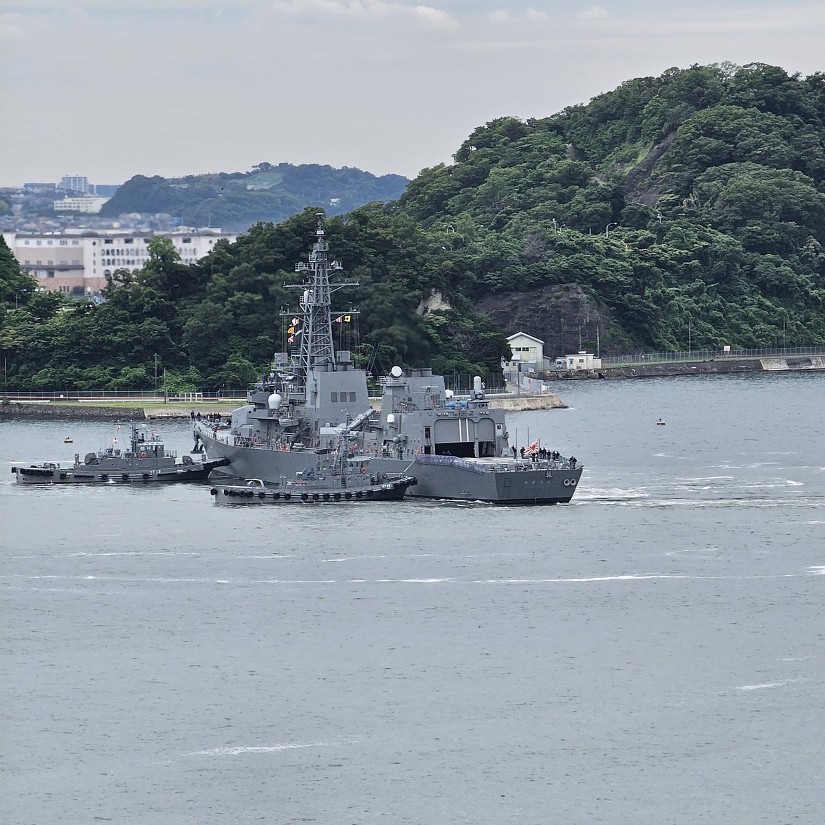 MICHIYA MURATA on Twitter: "護衛艦「すずなみ（JS Suzunami, DD-114）」、大湊からようこそ。☺"