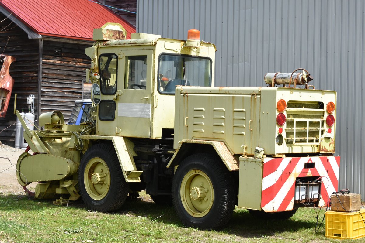 マッシュ on Twitter: "日本除雪機械製作所(現 NICHIJO)の小型ロータリ除雪車 MR-80？ NICHJOのロータリ除雪車はみんなHTRだと思ってましたが違うのもあったのです ...