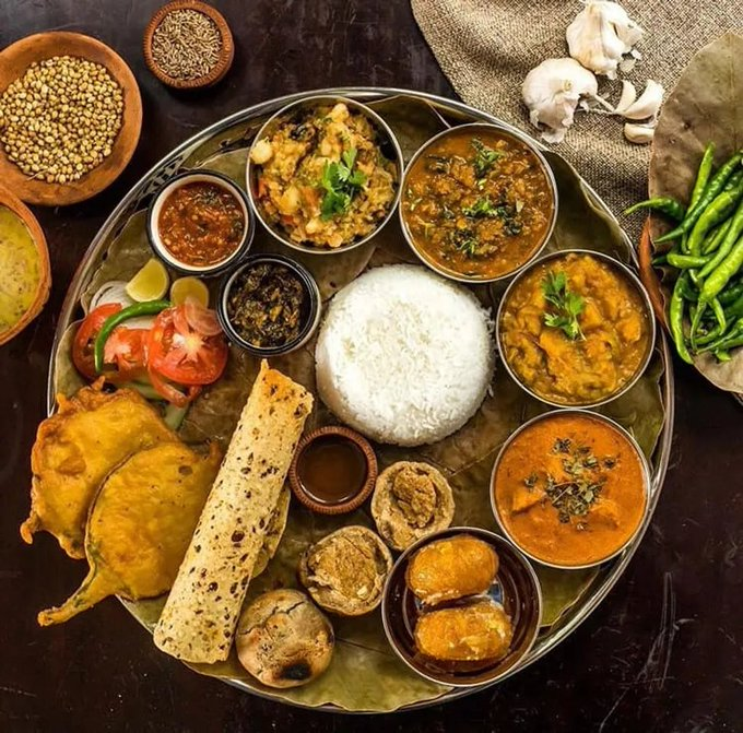 12 Delicious Indian Thalis you must try at least once in your life 1 ...