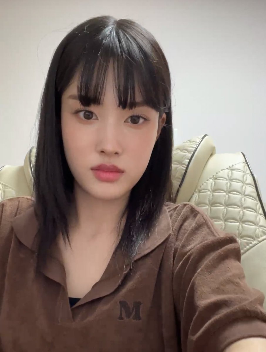𝗚𝗢𝗟 ⛅️fan acc on Twitter: "her real short hair 🥹"