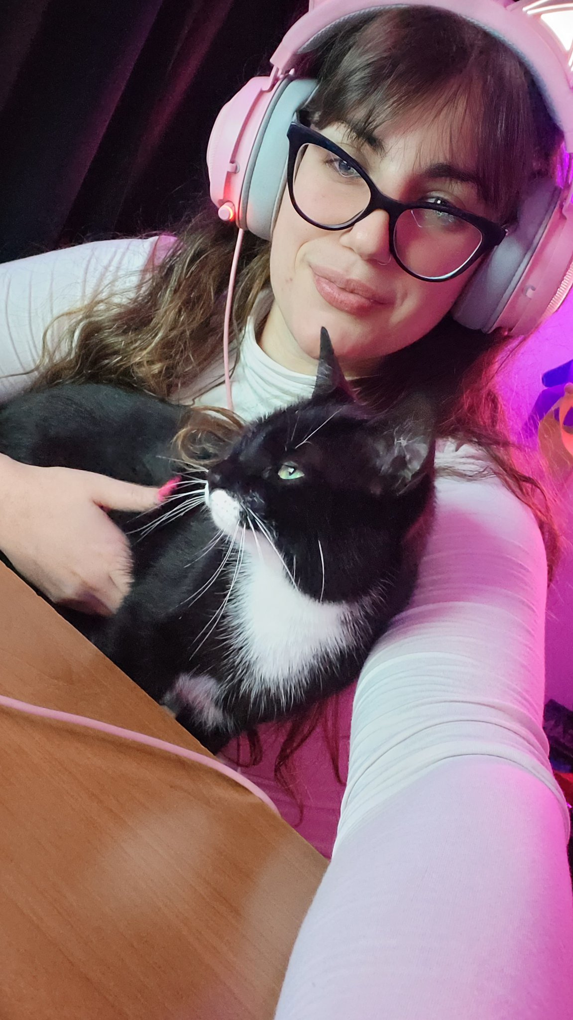 Eva_Mli on Twitter: "So many live shows, TikTok and Twitch https://t.co/6mVoIueG3S" / Twitter