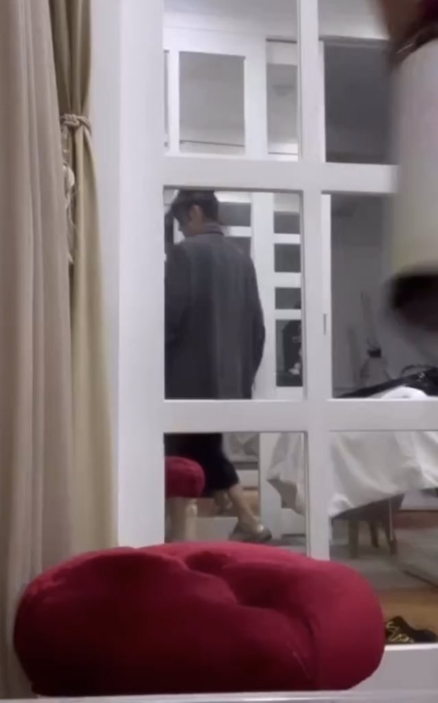 xXKNXx on Twitter: "RT @blairwaldorfs_: the coat the dress and the shoooes miss kath i need to ...